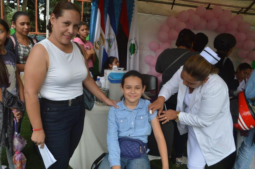 Minsa alcanza el 58.8% de la meta de la Campaña Nacional contra el VPH ...